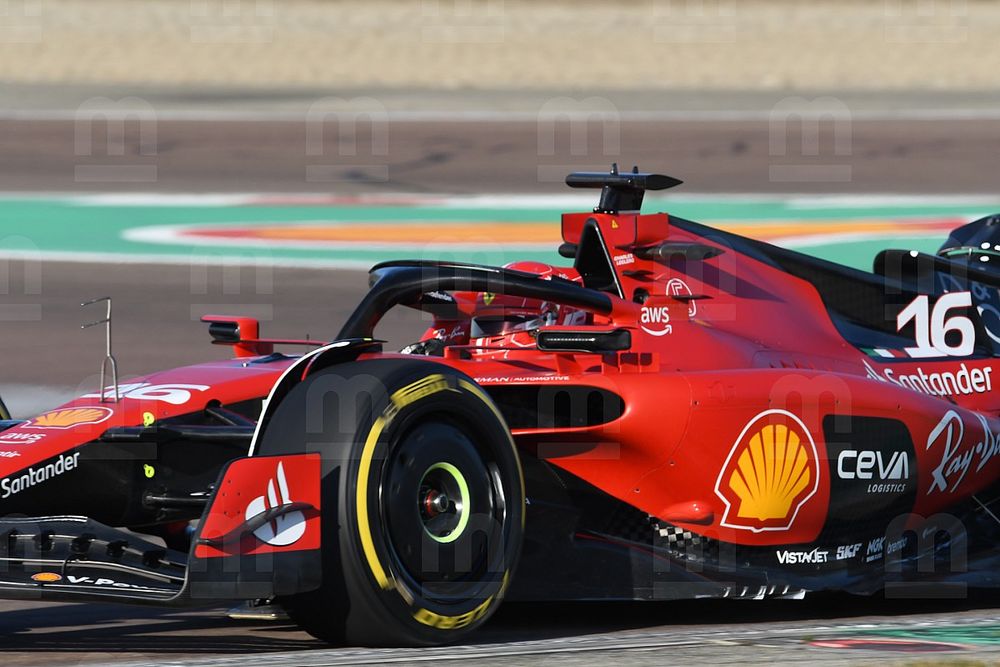 Ferrari SF-23: fotos del día de filmación de Leclerc y Sainz