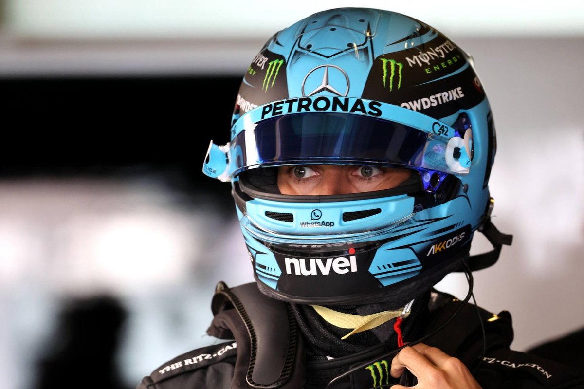 Russell geeft Mercedes W15 F1-auto de sporen op Silverstone