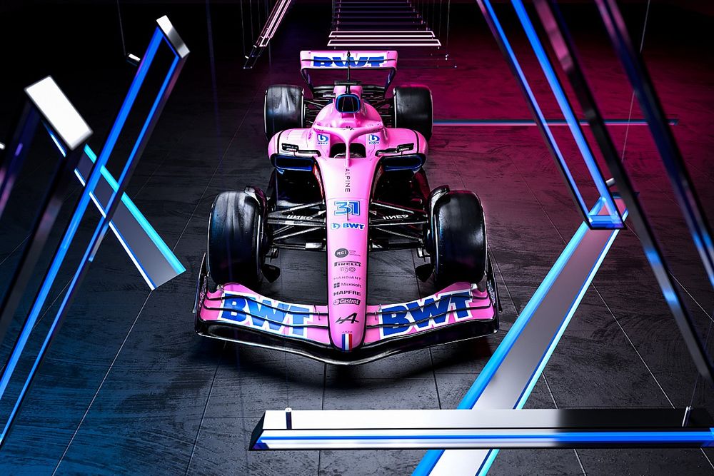 Alpine rijdt met roze livery in eerste twee Grands Prix van 2022
