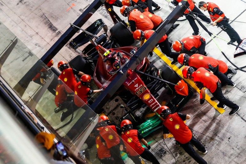 Ferrari: 1.000 Boxenstopps vor dem Auftakt in Bahrain