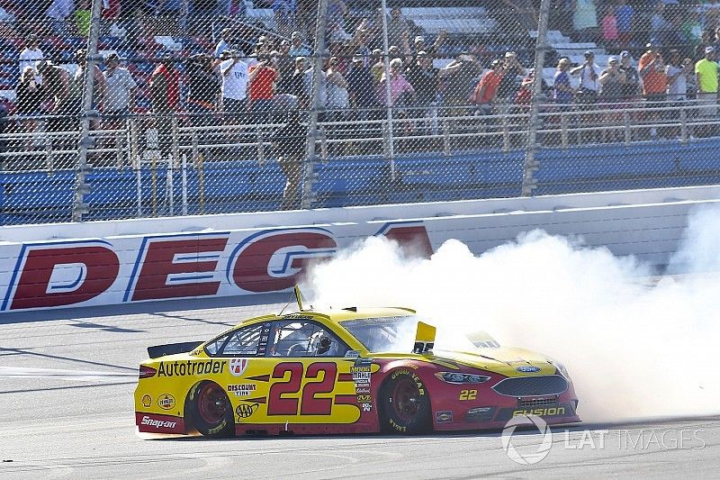 Talladega: Joey Logano entgeht "Big Ones", siegt erstmals 2018