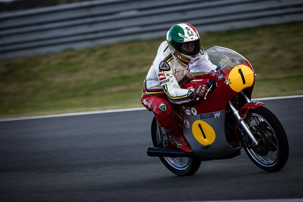Agostini en Van Lennep grote blikvangers bij Classic GP in Assen