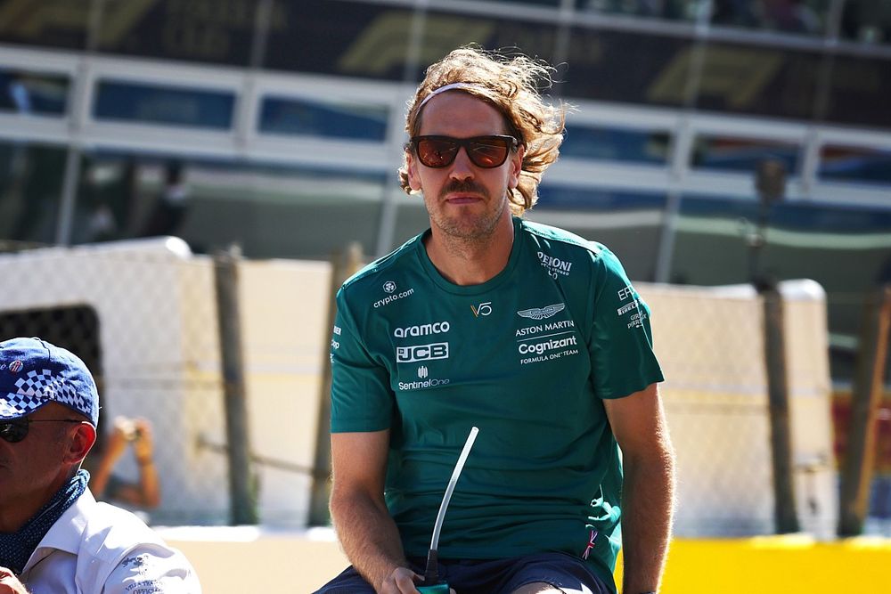 Aston Martin: "Vettel hâlâ makine gibi çalışıyor"