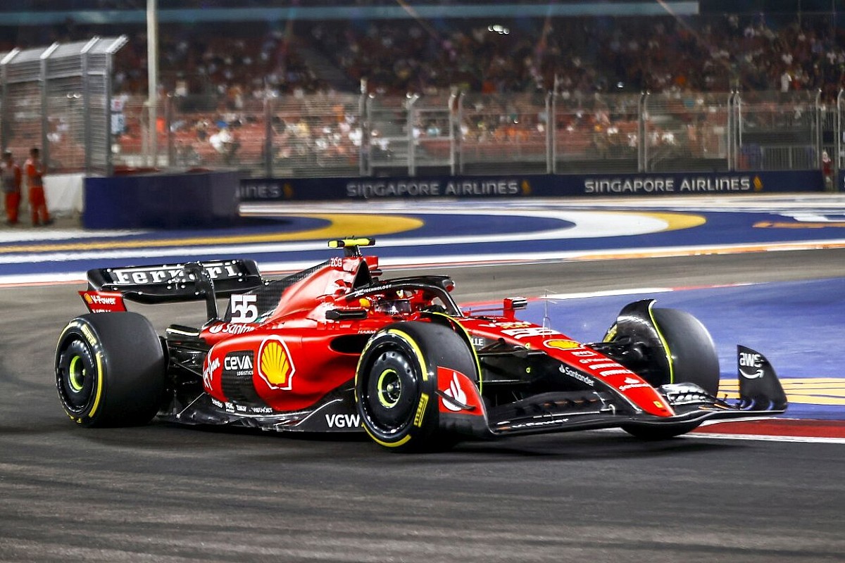 Ferrari logra un 1-2 en la FP2 en Singapur, Checo Pérez en 7°