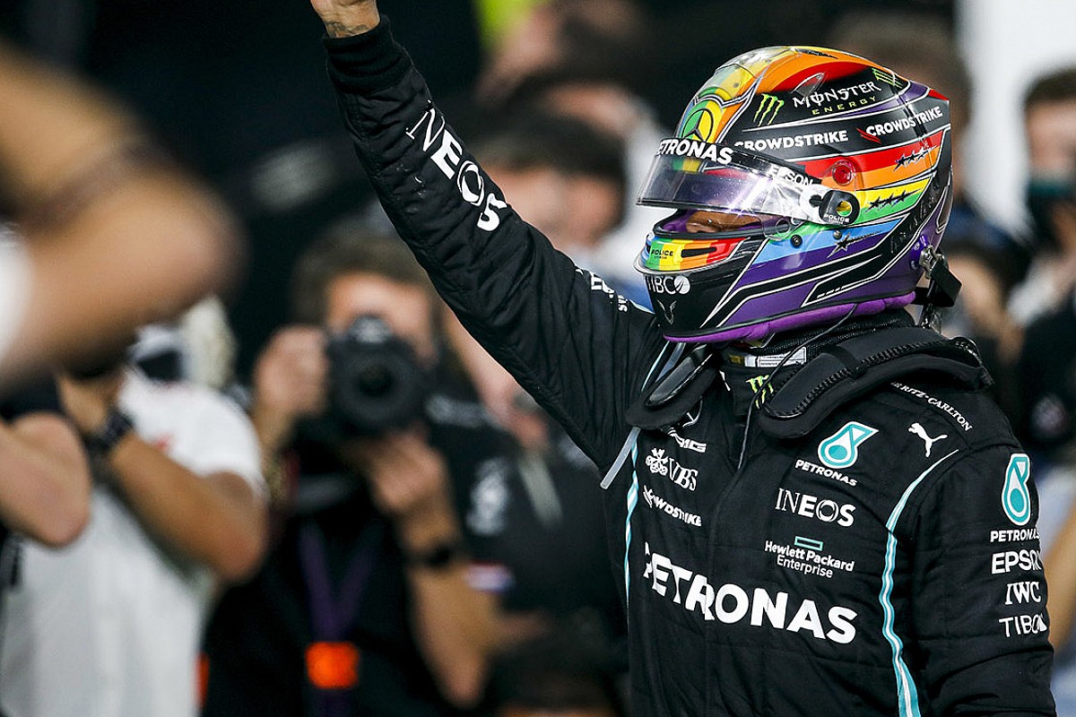 Hamilton se siente "más en forma que nunca" tras ganar en Qatar