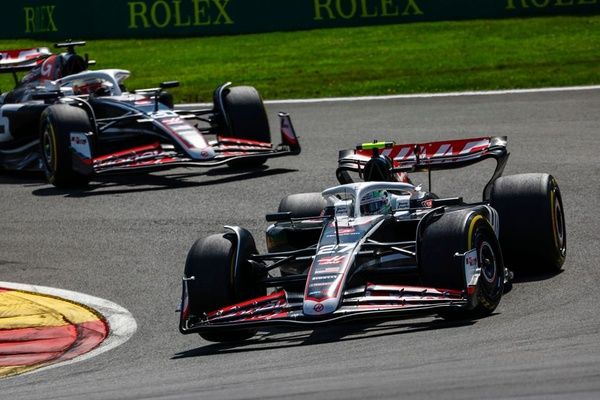 McLaren wary of “unpleasant surprise” from Red Bull in F1 2024