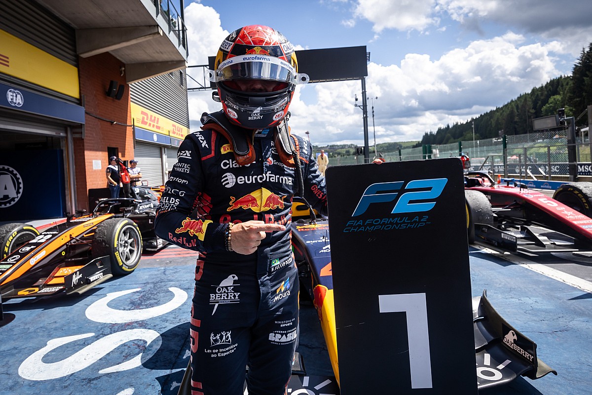 F2 Spa: Fittipaldi passes Verschoor to win sprint race