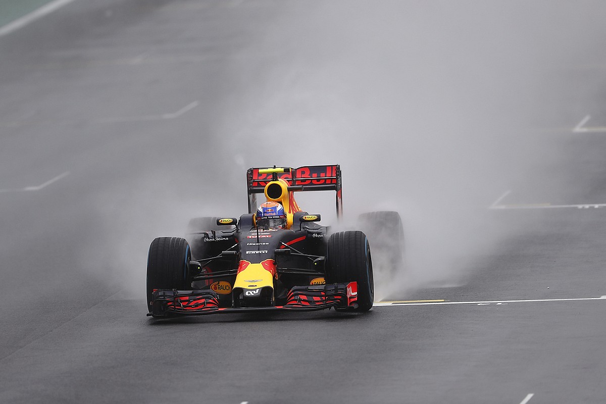 VIDEO: Max Verstappen geeft masterclass inhalen in Brazilië 2016