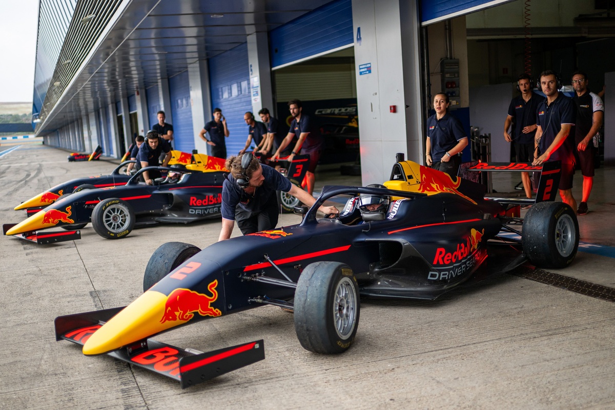 Red Bull F1 wijst talenten aan voor juniorteam na 'Driver Search'
