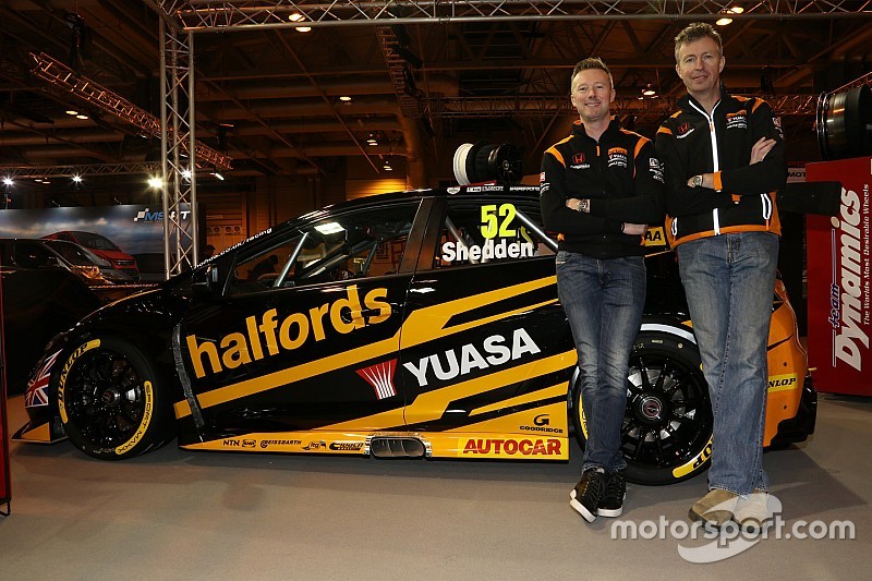 Honda BTCC squad unveils drivers and new livery for 2017