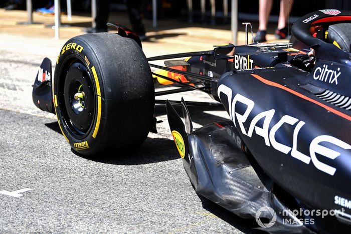 Leclerc se lleva la pole en España en una alocada clasificación