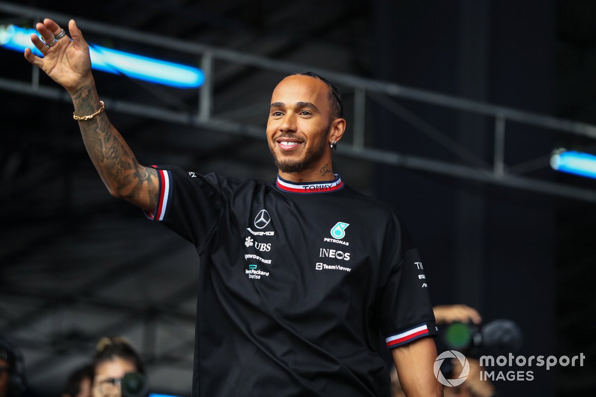 F1- Hamilton, investigado en Singapur por su piercing en la nariz