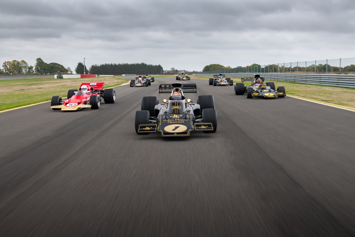 伝説がハイパーEVで蘇る。ロータス、F1制したフィッティパルディのType 72を模す『エヴァイヤ』発表……限定8台