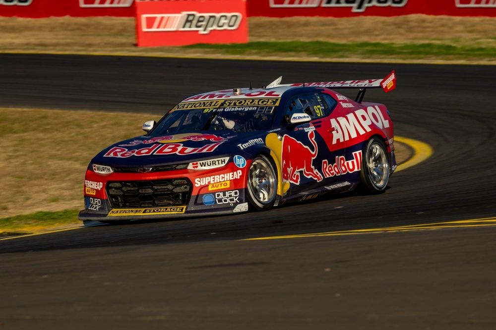 Van Gisbergen explains "mind-numbing" Supercars racing - Motorsport Ace