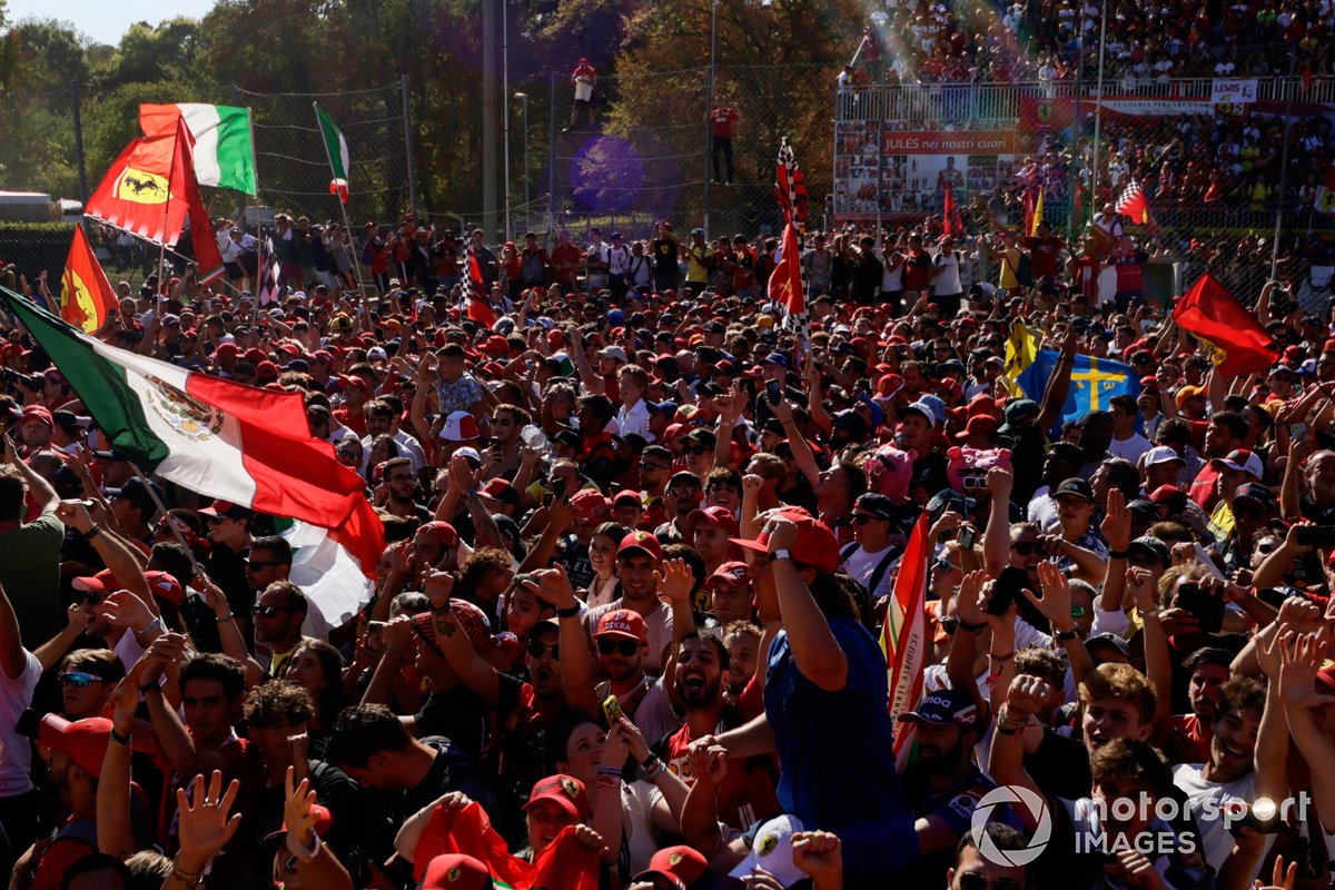 Verstappen, impasible ante los abucheos de los tifosi en Monza