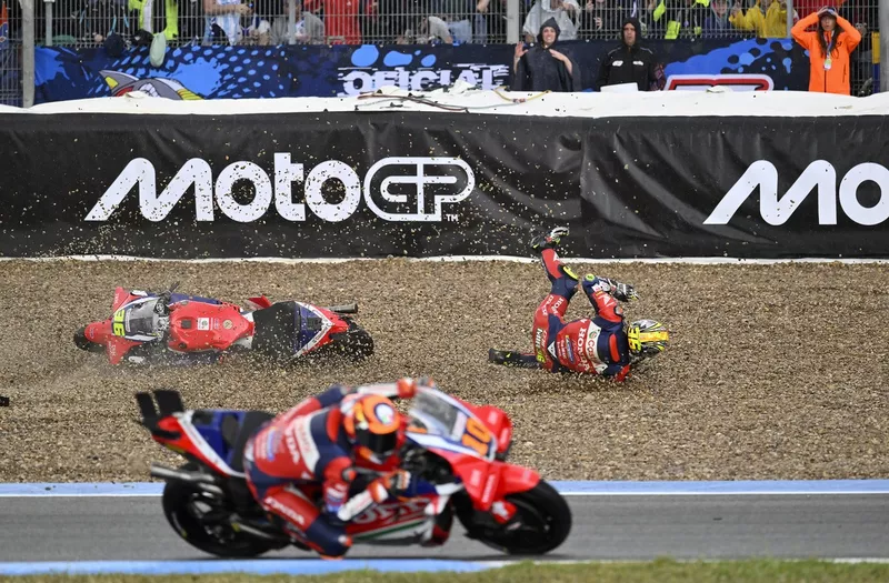 Horner dans le paddock MotoGP à Jerez : une présence qui intrigue