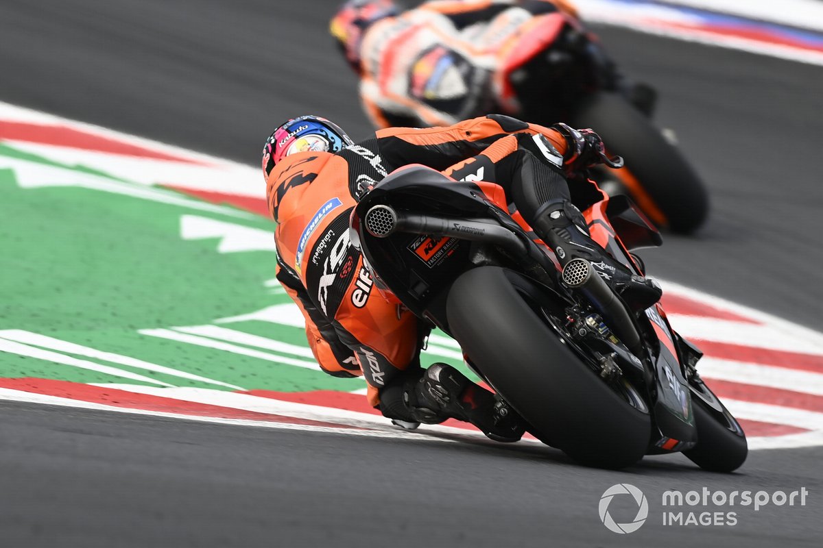 Gardner aclara la disputa con su legendario padre en redes sociales