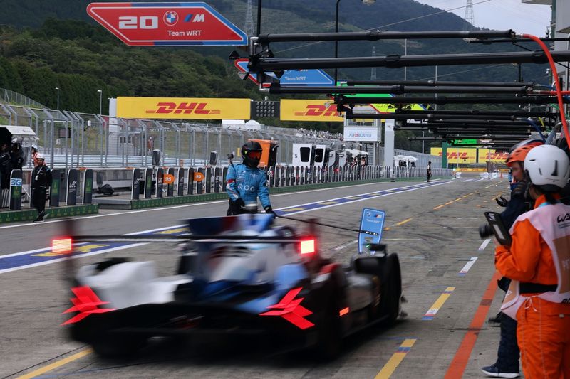 WEC Fuji: BMW leads Porsche and Cadillac in tight FP2