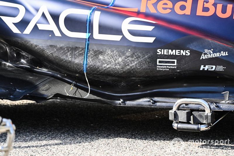 La véritable Red Bull RB19 se dévoile à Bahreïn