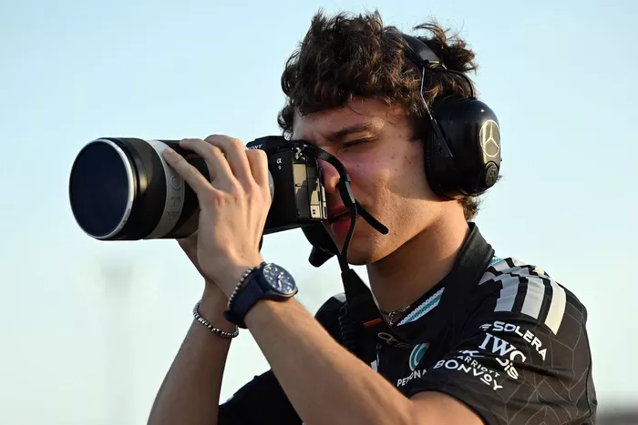 Toto Wolff reacts to Andrea Kimi Antonelli crashing his rare Mercedes ...