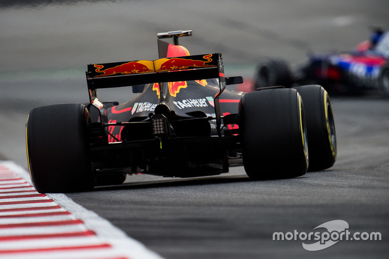 De mooiste foto's van Max Verstappen in de RB13