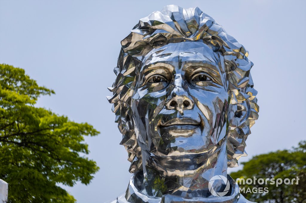 'Nuestro Senna', la escultura en honor a Ayrton Senna expuesta en Brasil