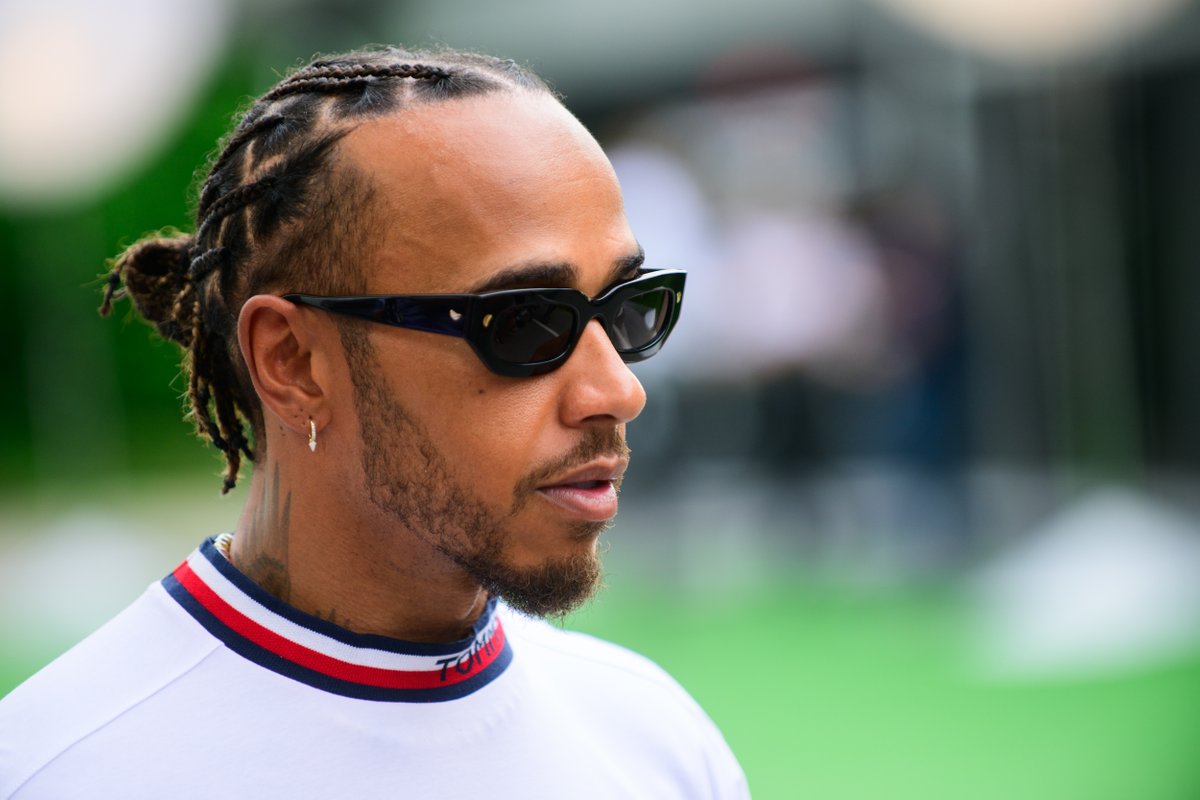 F1- Hamilton, investigado en Singapur por su piercing en la nariz