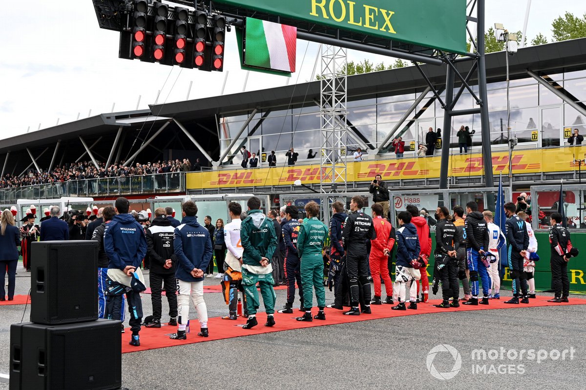 Galería: la impredecible carrera del domingo de Imola en imágenes