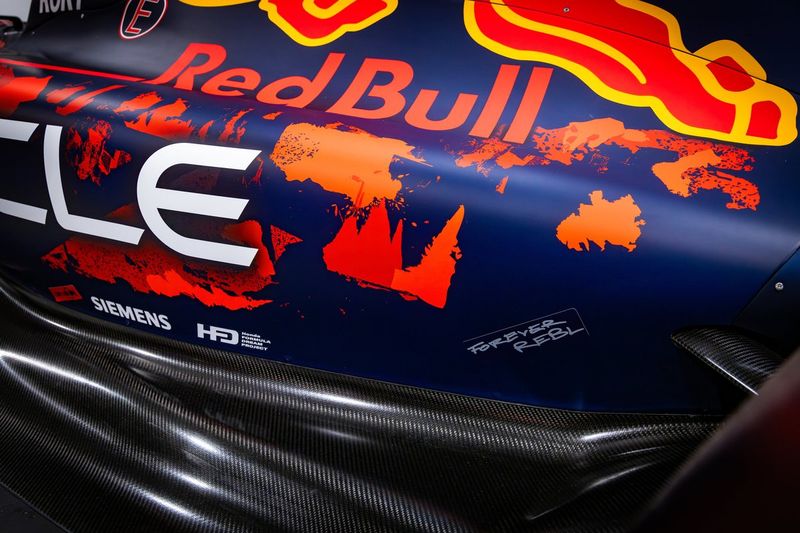 De nieuwe F1-livery van Verstappen en Pérez uit alle hoeken