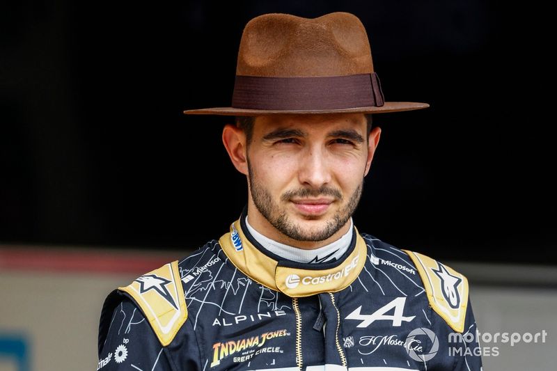 Red Bull drivers deny front bib device boosted car performance