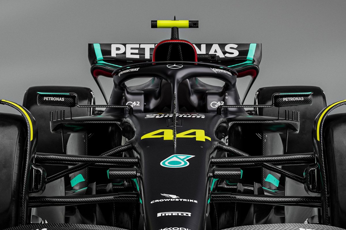 GALERÍA: El Mercedes W14 de Hamilton y Russell