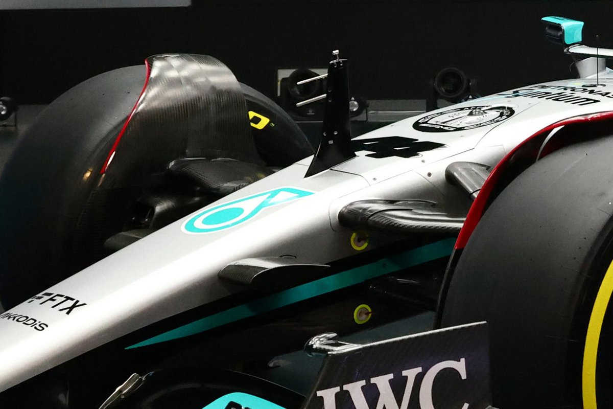 梅赛德斯发布W13，“银箭“归来 - Formula 1 新闻 - motorsport.com中文网