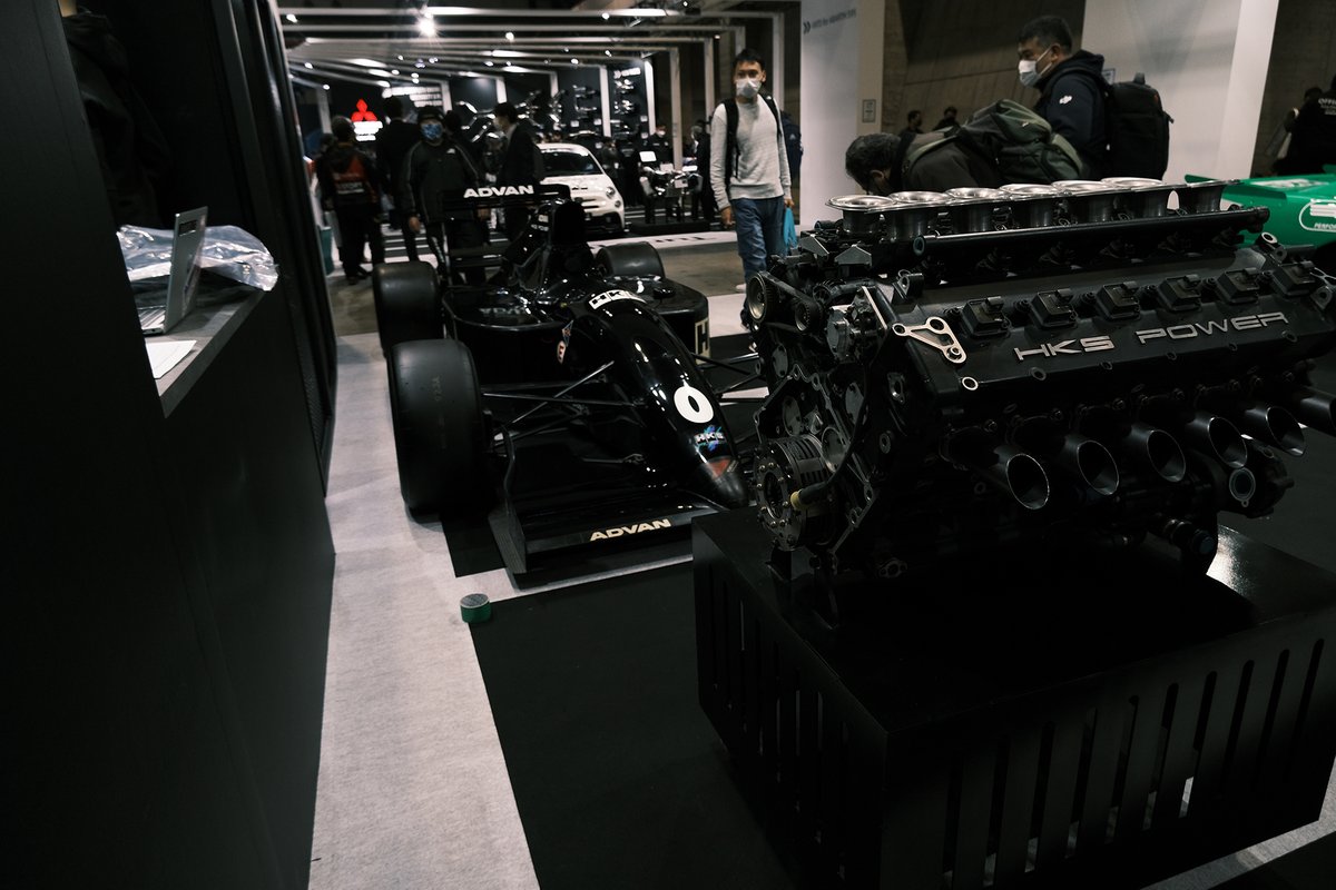 HKSが”究極”を追い求めて開発したF1エンジン。漆黒のテスト車両と共に東京オートサロンに展示された