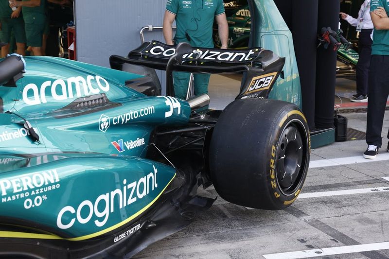 McLaren dévoile des évolutions notables, la concurrence s'ajuste