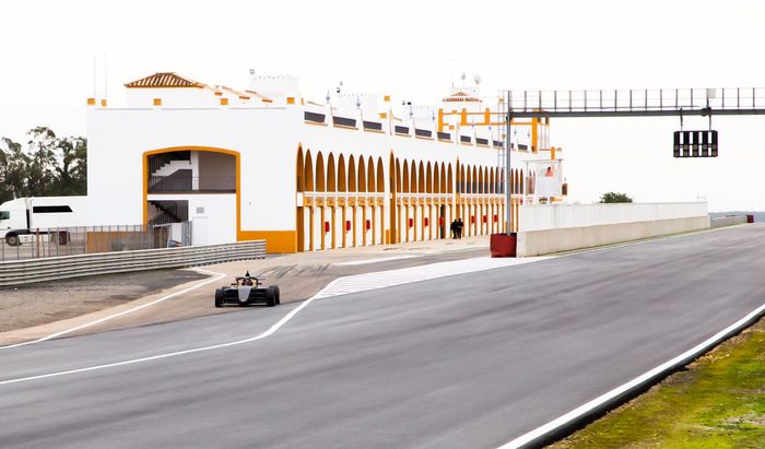 Fotos El Tc Racing De Courtois Y Merhi Ya Ha Completado Sus Primeros Test