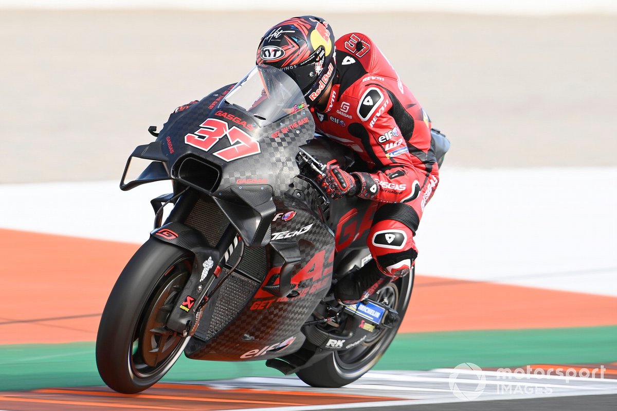 Augusto Fernández "alucina" en su debut con una MotoGP