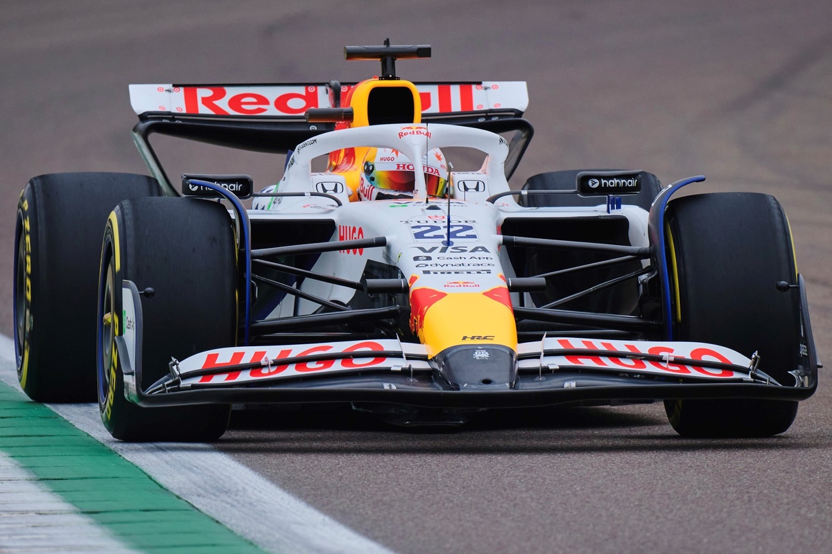 La Racing Bulls VCARB 02 en piste à Imola - Formule 1