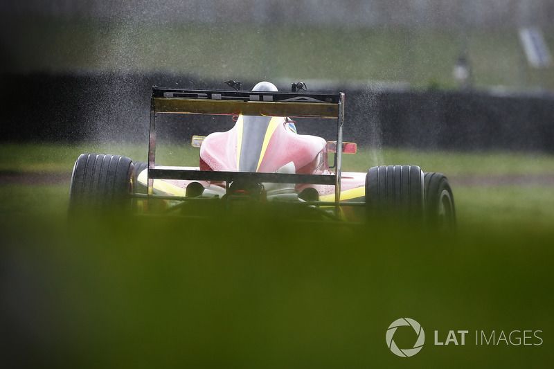 Chia Wing Hoong Profile - Bio, News, High-Res Photos & High Quality Videos