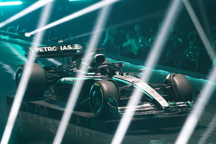 La F1 2025 si svela a Londra: ecco tutte le livree dei team