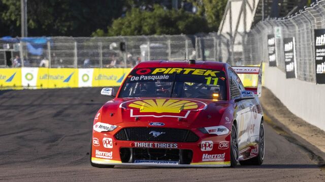 Shell V-Power Racing Team previews Sydney Supernight - Supercars Videos