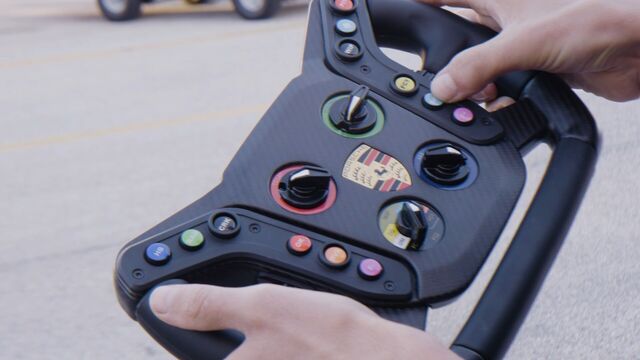 Steering Wheel Explained: Porsche 963 - IMSA Videos - Autosport.com