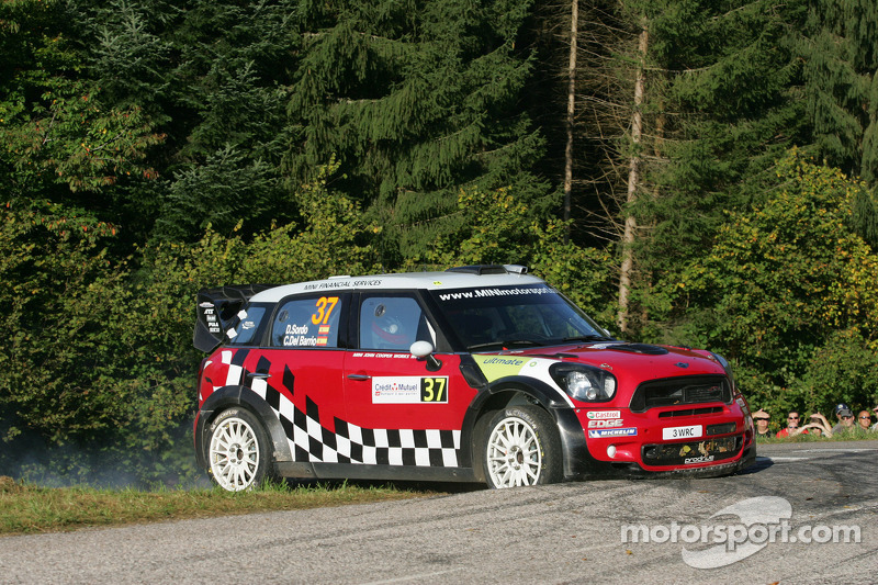 MINI WRT remains in hunt for Rallye de France win