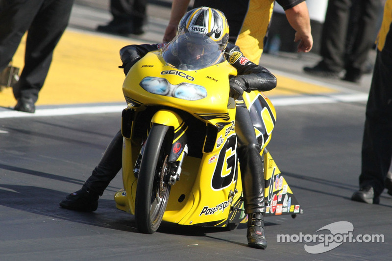 Stoffer signs off with quarterfinal finish in Pomona finale