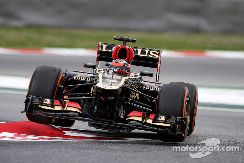 Lotus drivers are top-six on qualifying at Circuit de Catalunya