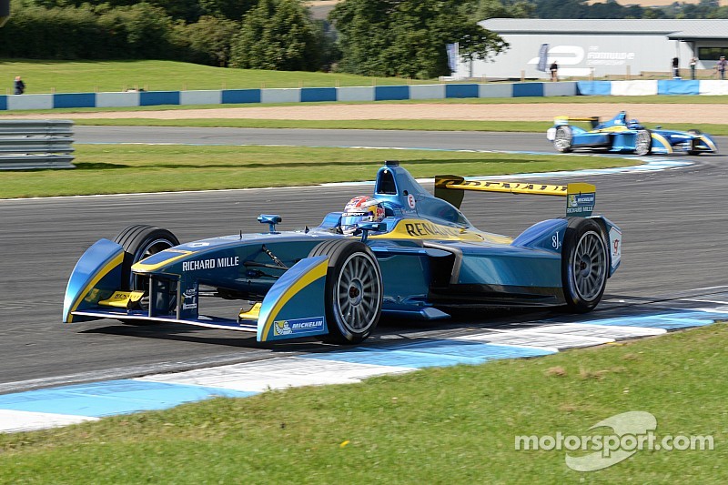 E.DAMS-Renault Formula-E Team: Renault enters the competition!