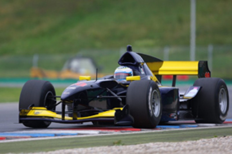 Filippi leads Auto GP practice
