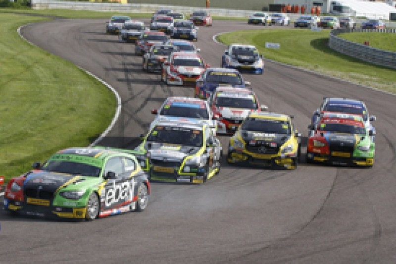 Thruxton BTCC: Colin Turkington wins dramatic race three