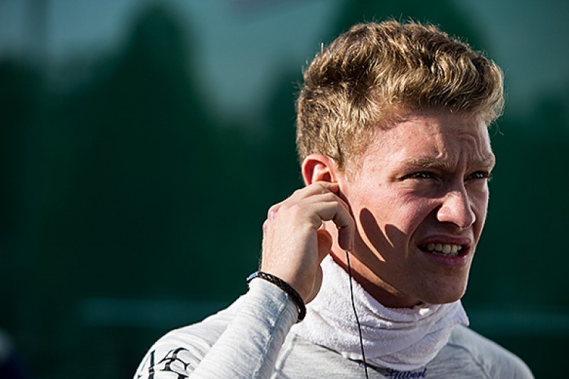 Mitch Gilbert gets Carlin GP3 seat for 2015