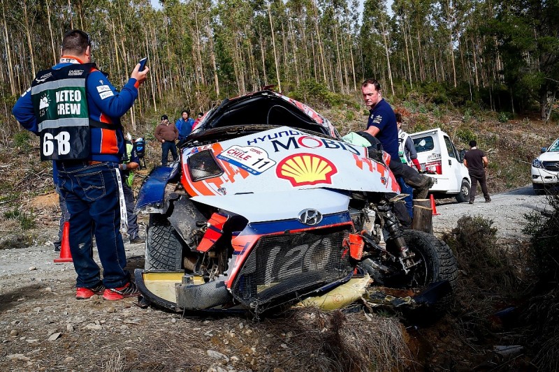 Hyundai feared Thierry Neuville had broken leg in WRC Chile crash
