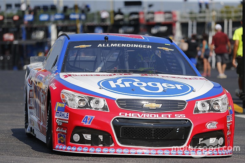 JTG makes a change atop the pit box